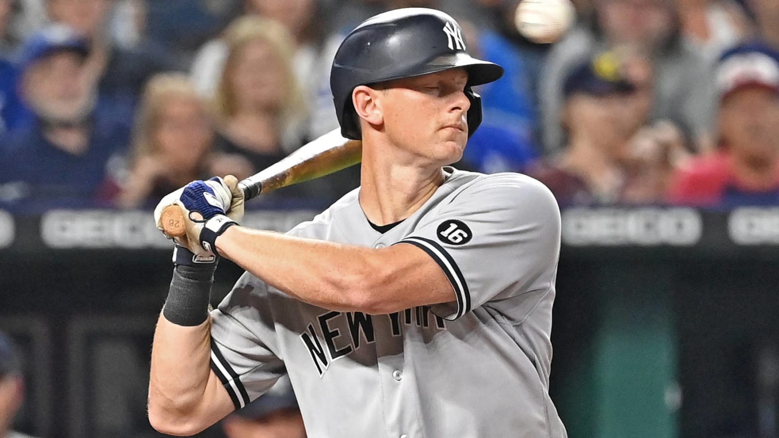 LeMahieu playing through hernia, will need offseason surgery | Yardbarker