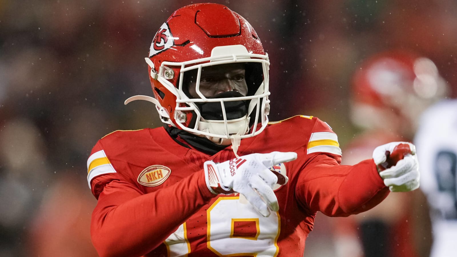 New angle of offsides play makes Toney, Chiefs look worse | Yardbarker