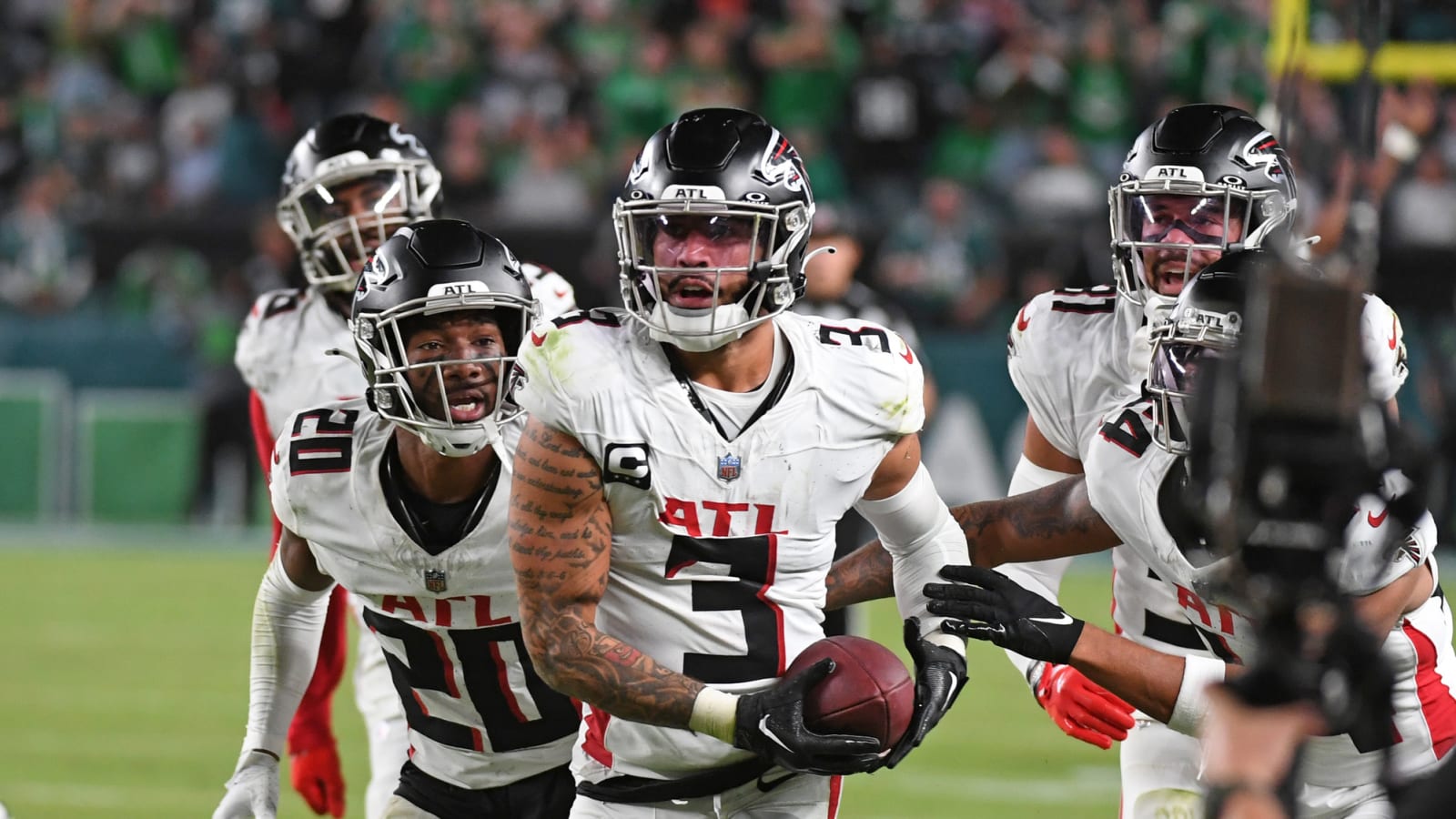 Atlanta Falcons DB Jessie Bates III Named NFC Defensive Player of Week ...