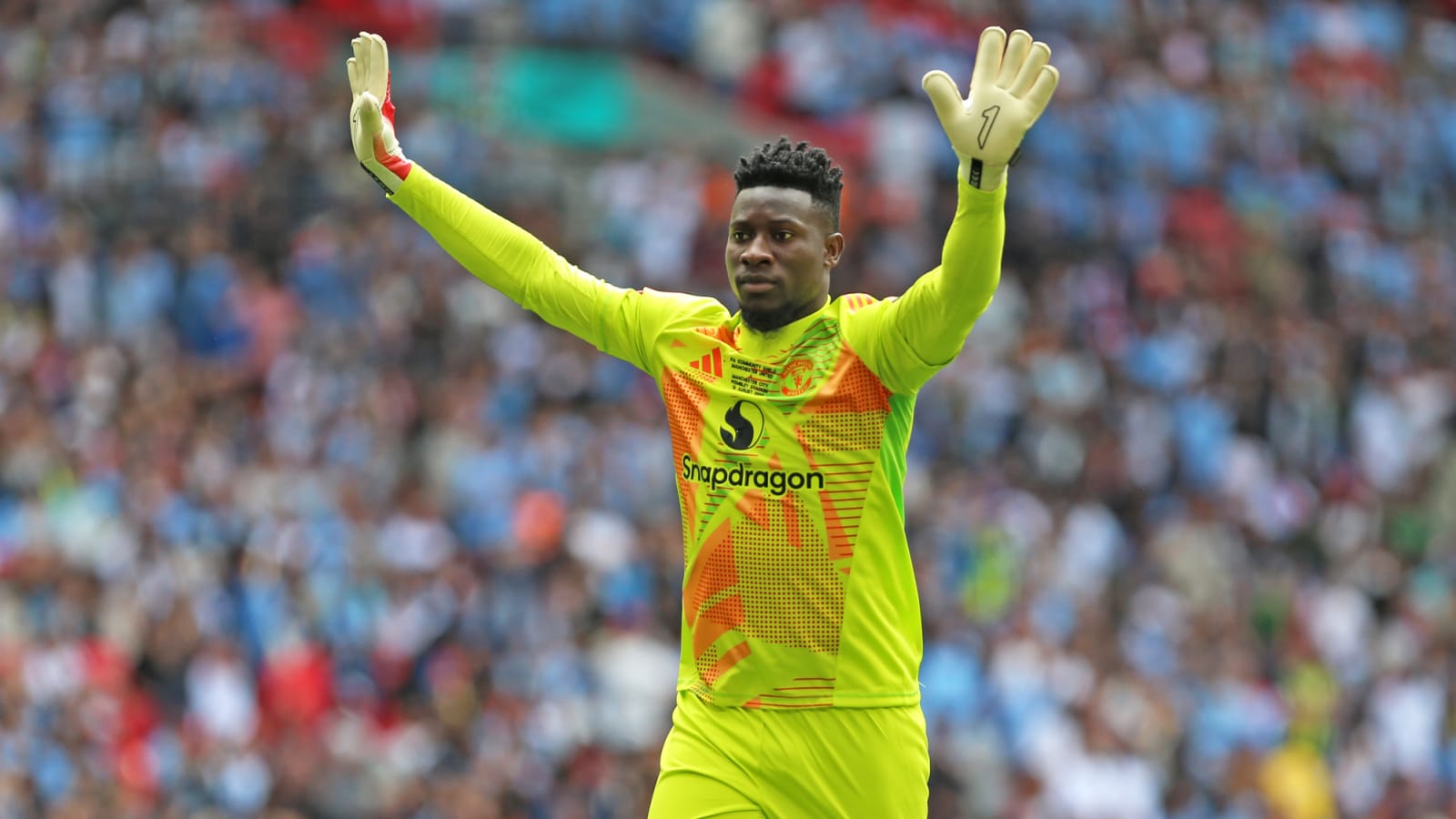 Paul Scholes slams two Man United signings by claiming 'they’re still ...