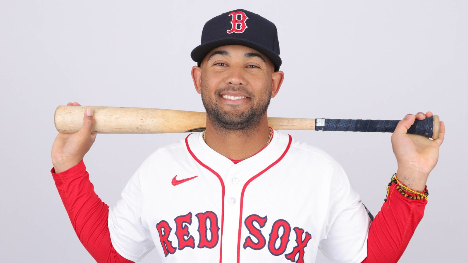 Watch: Longtime Red Sox minor leaguer records first hit at Fenway ...