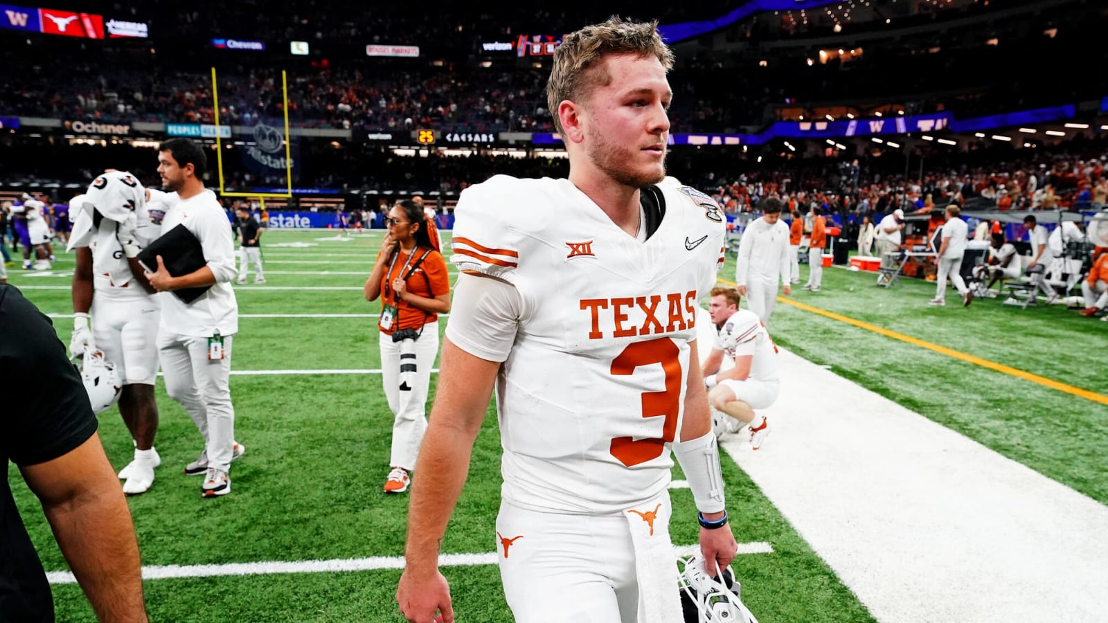 Texas QB reveals decision on future | Yardbarker