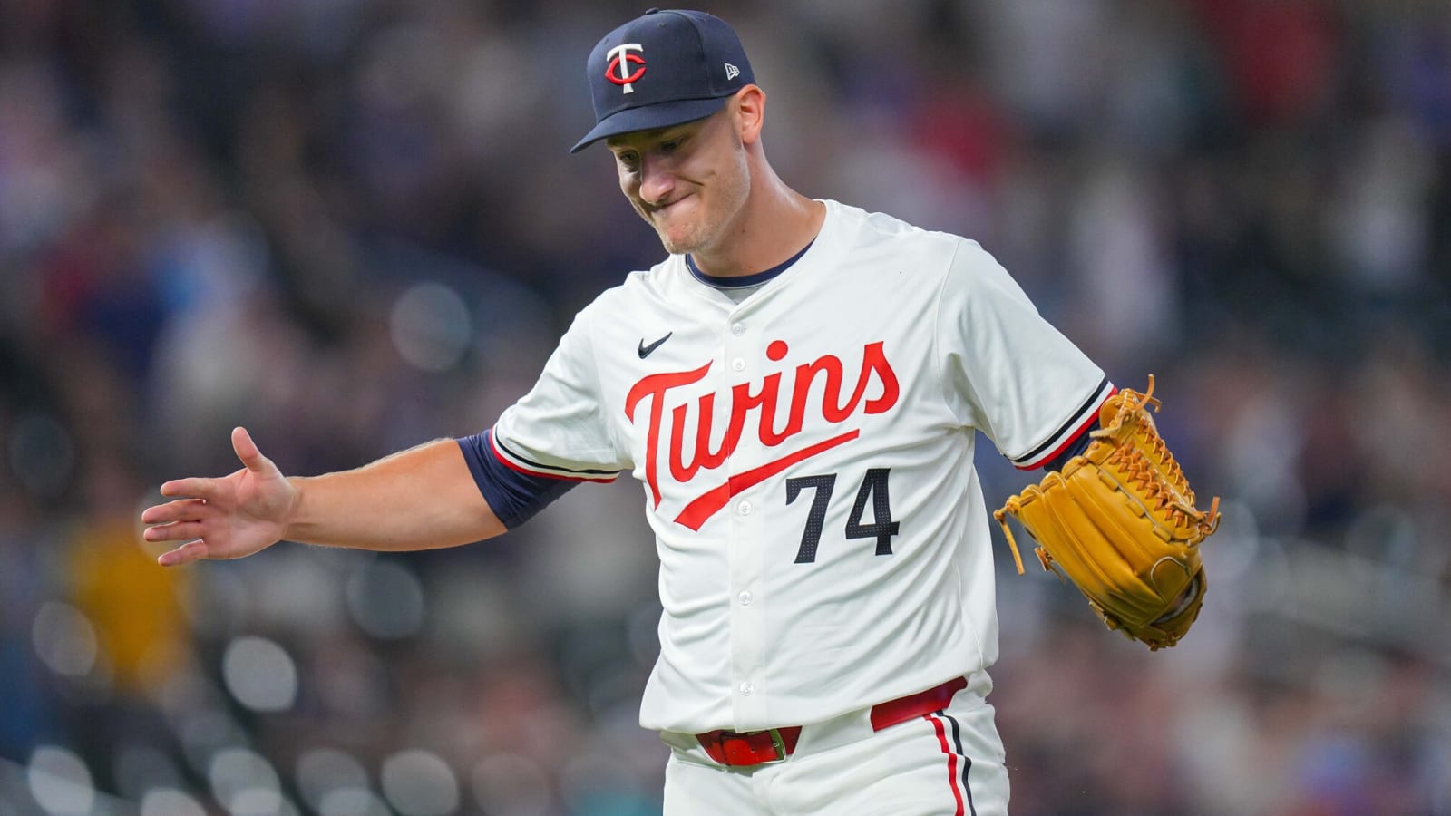 Diamondbacks sign on-the-bubble pitcher to prove it deal | Yardbarker