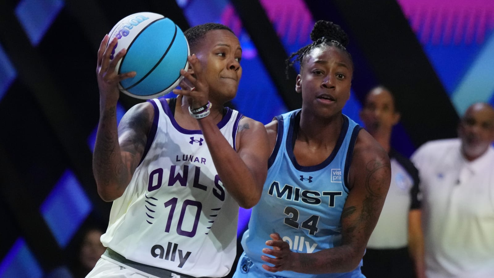 Unrivaled: Mist versus Laces and Phantom versus Vinyl – Notes From the ...