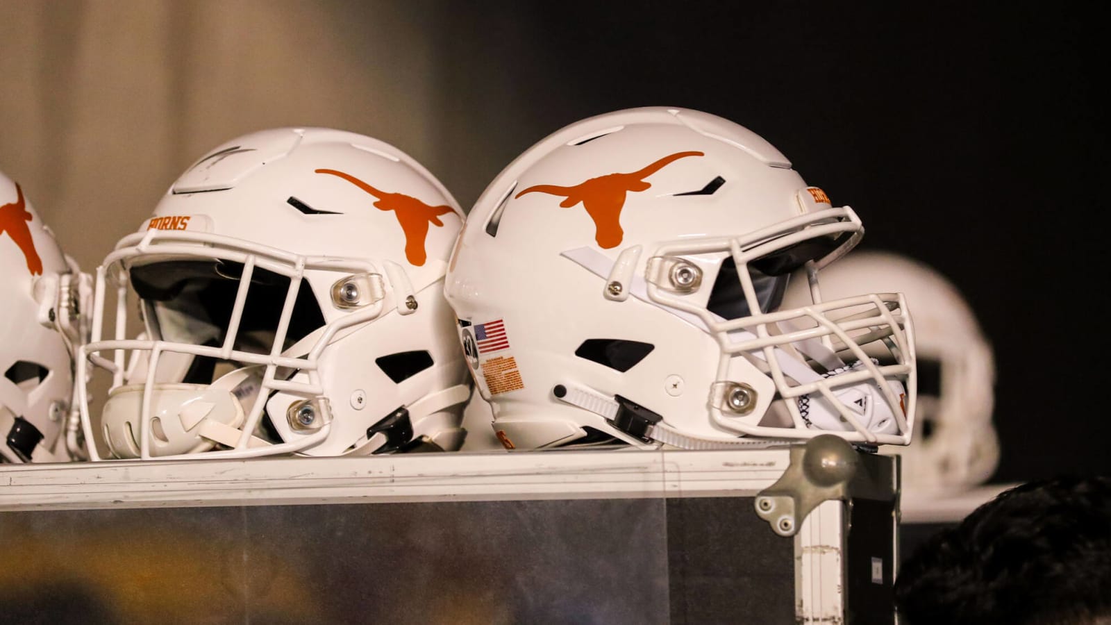 Longhorns head coach gets props from new DL commit | Yardbarker