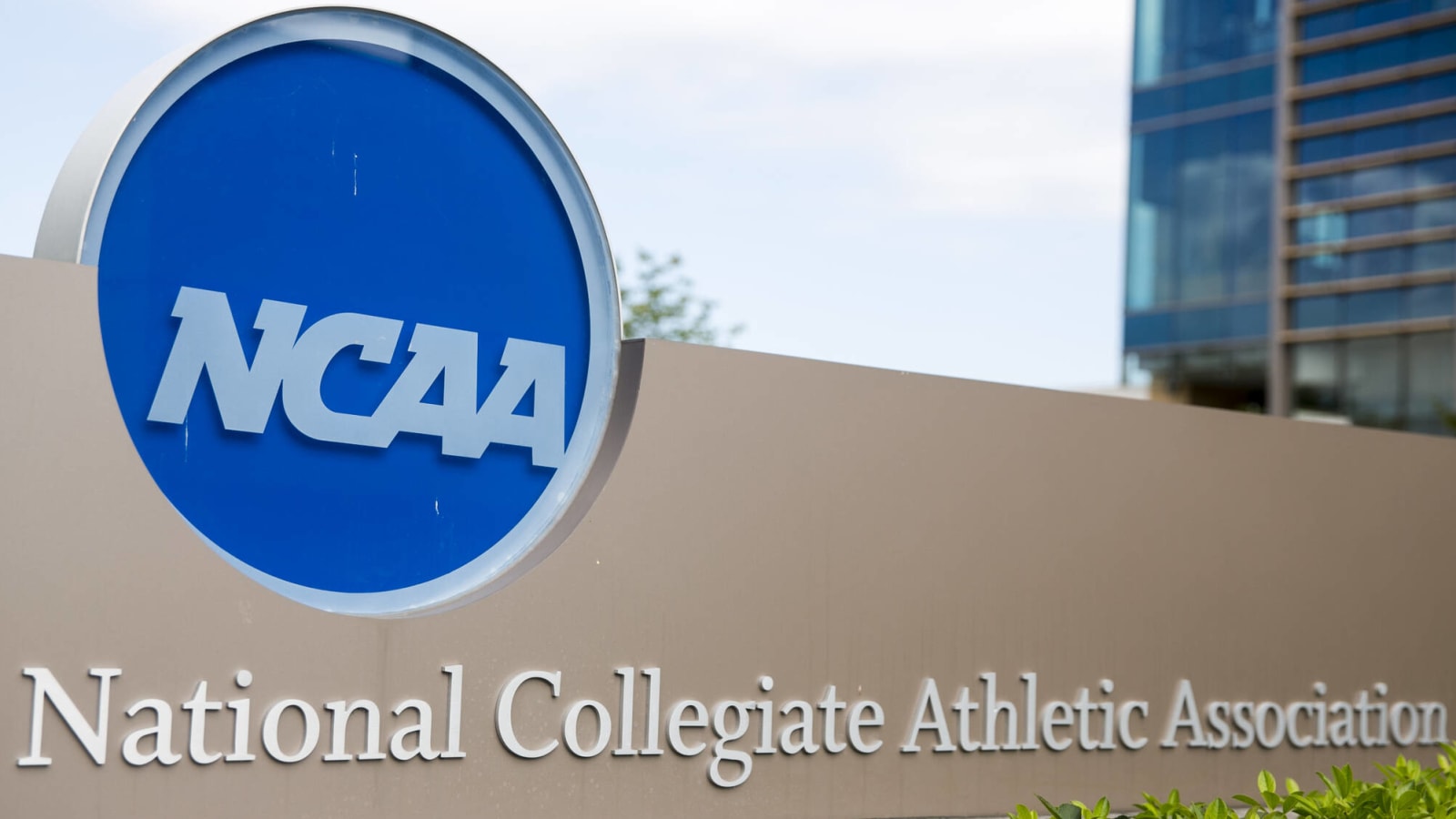 NCAA makes it harder for teams to join top level of CFB | Yardbarker