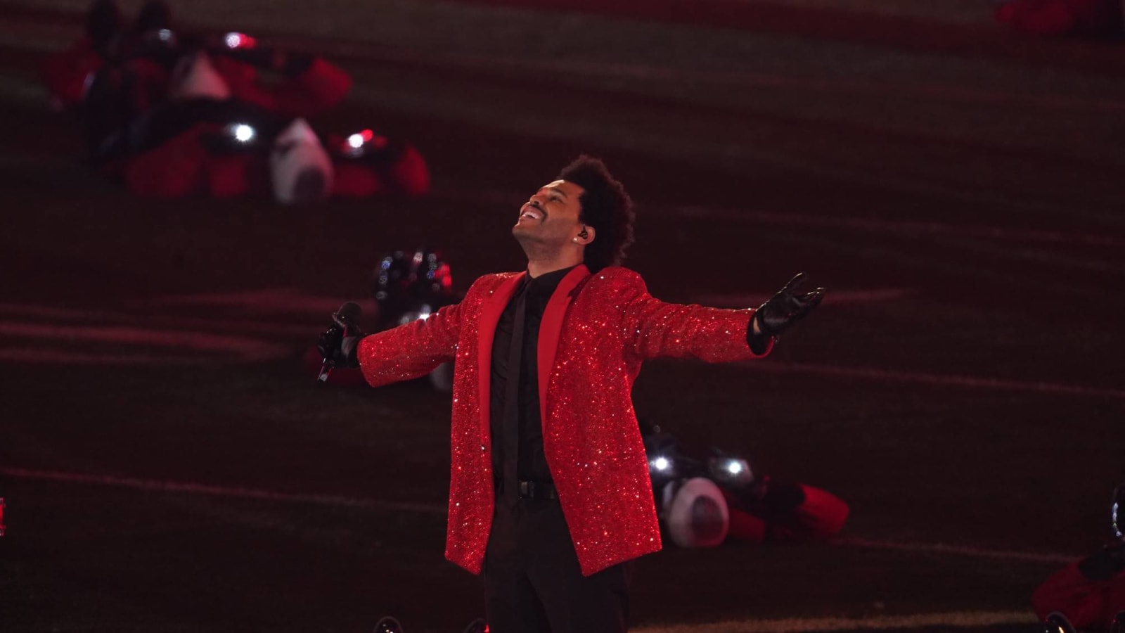 The Weeknd makes Billboard chart history with 'Blinding Lights ...