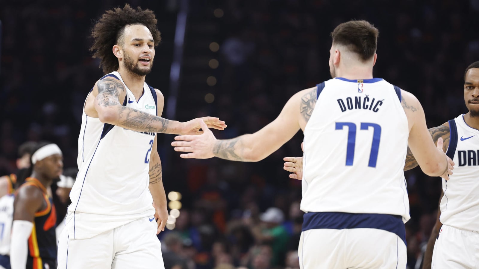 Watch: Mavericks have a first-half lob party in Game 5 | Yardbarker