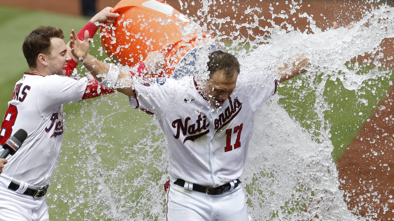 Watch: Nats’ Alex Call walks off Cubs with first-pitch blast | Yardbarker