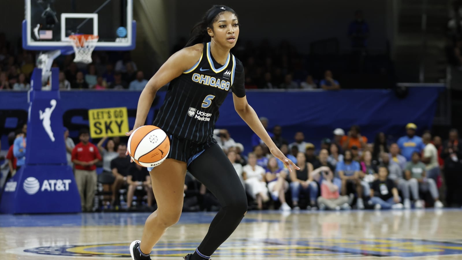 Chicago Sky’s Angel Reese Makes WNBA History vs. Las Vegas Aces ...