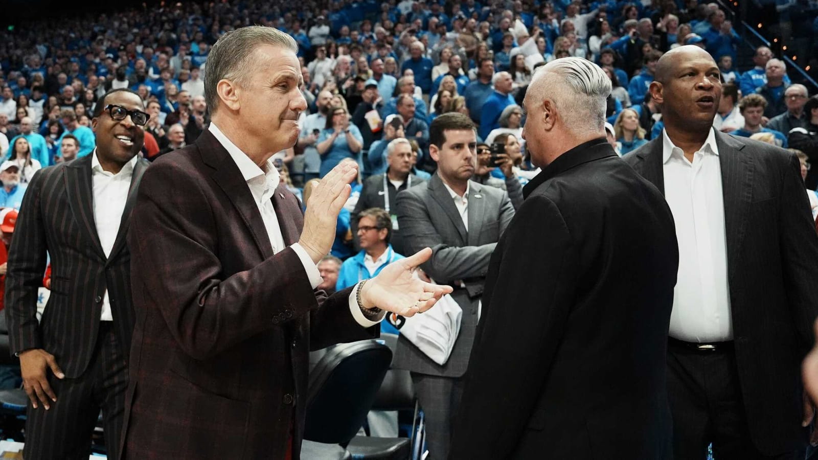 John Calipari scolds Arkansas player for trash-talking Kentucky fans ...