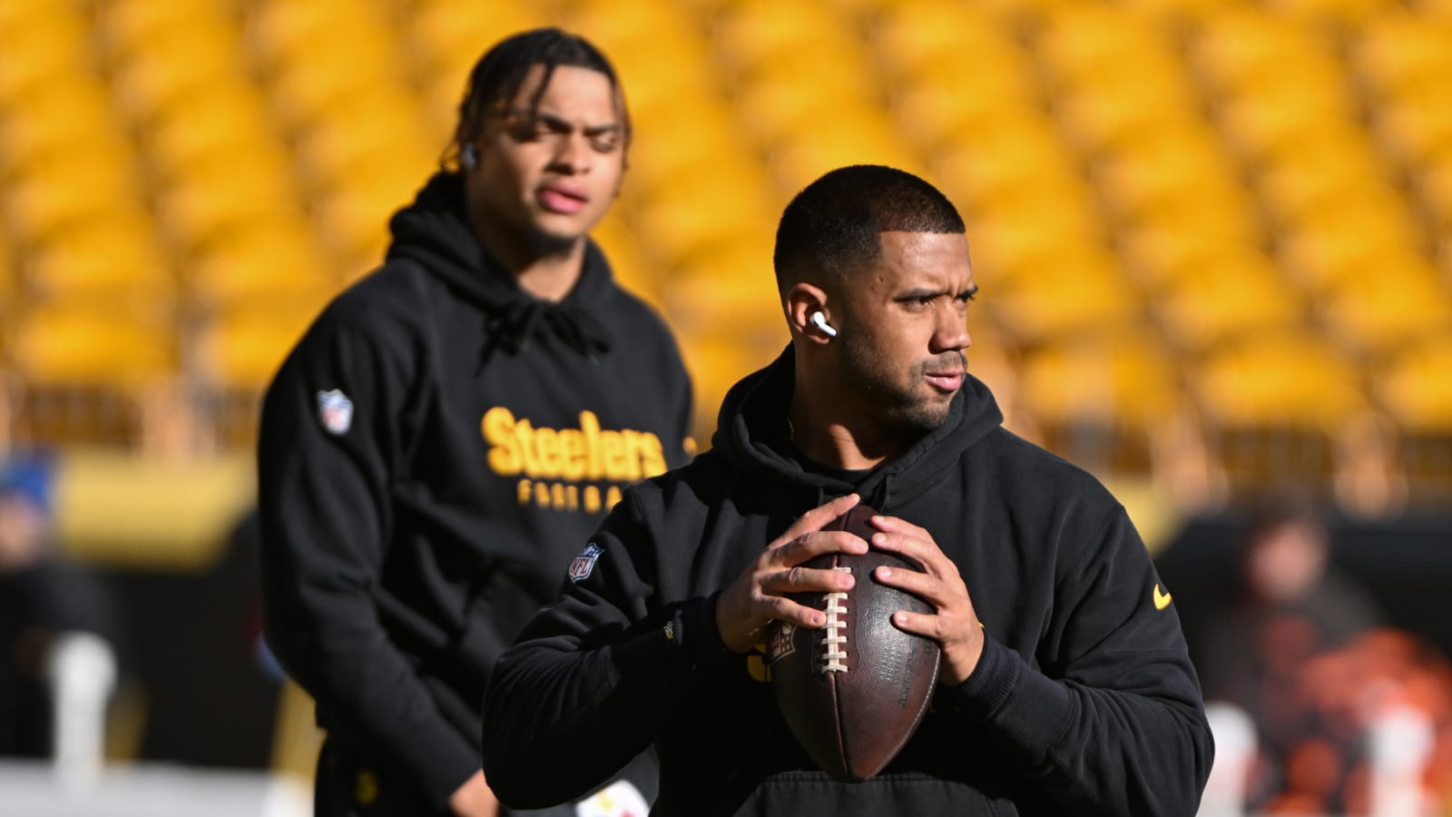 Former QB explains how Steelers should handle Russell Wilson, Justin ...
