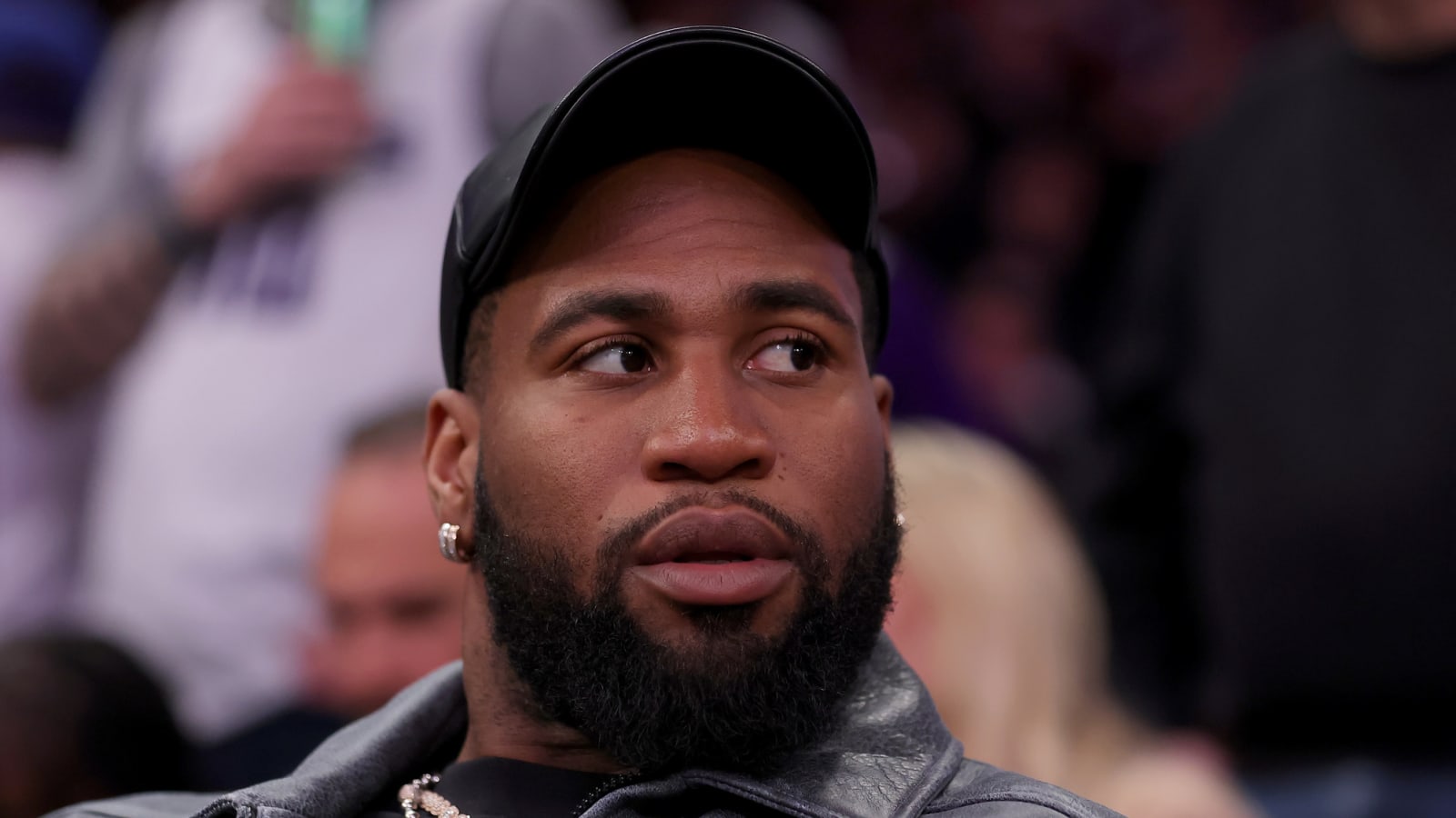 Haason Reddick Signs New York Jets Helmets at Charity Event Amid ...