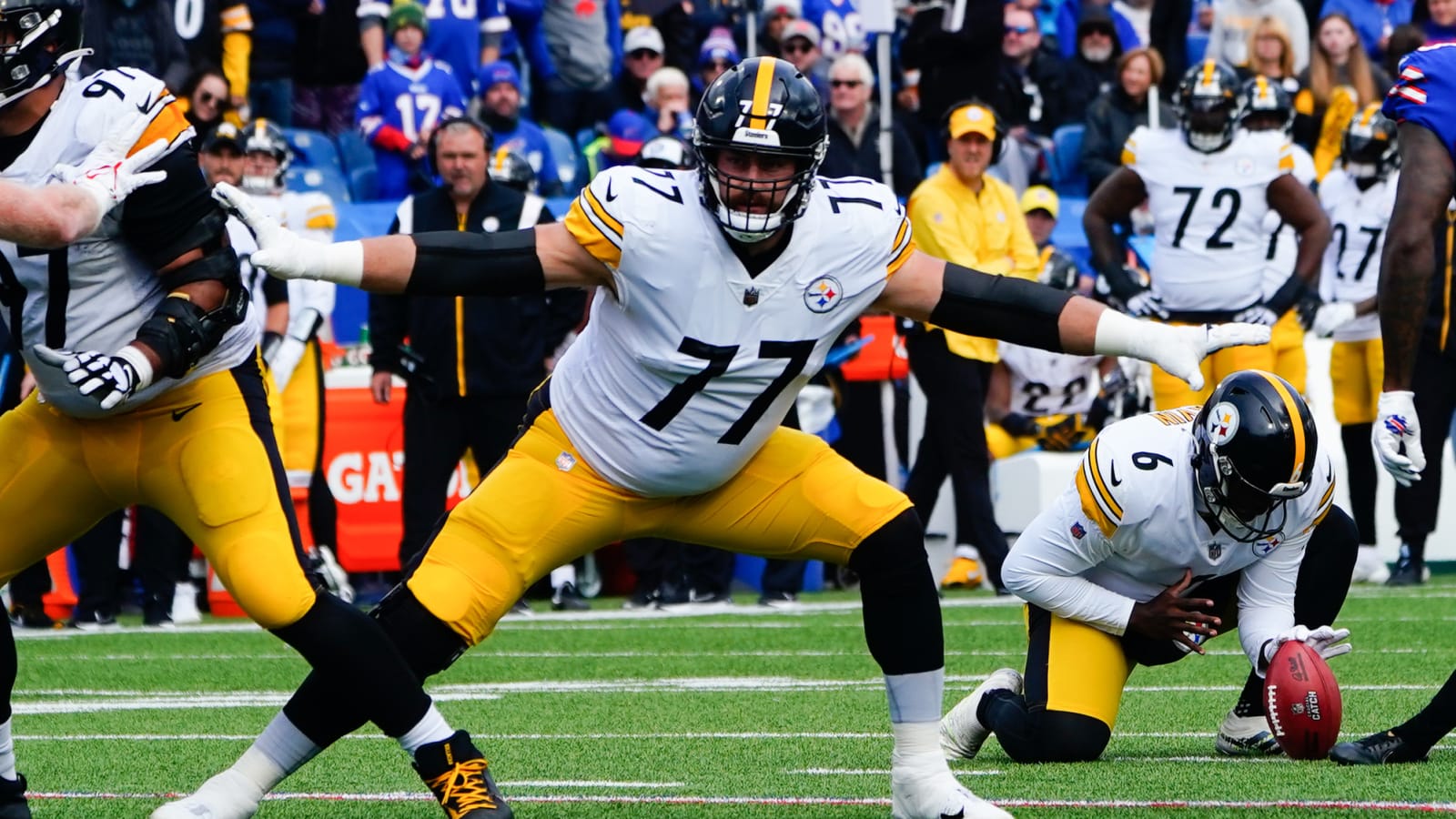 Saints Make Four Roster Moves, Sign OL Jesse Davis | Yardbarker