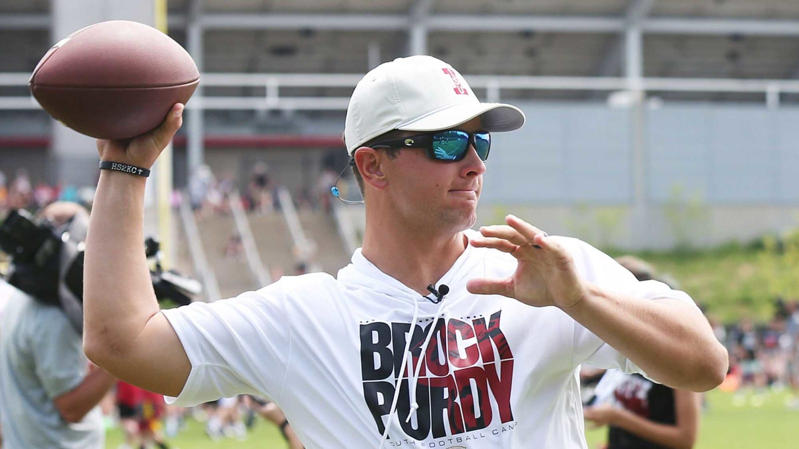 49ers' Brock Purdy wows George Kittle with this skill in the pocket ...