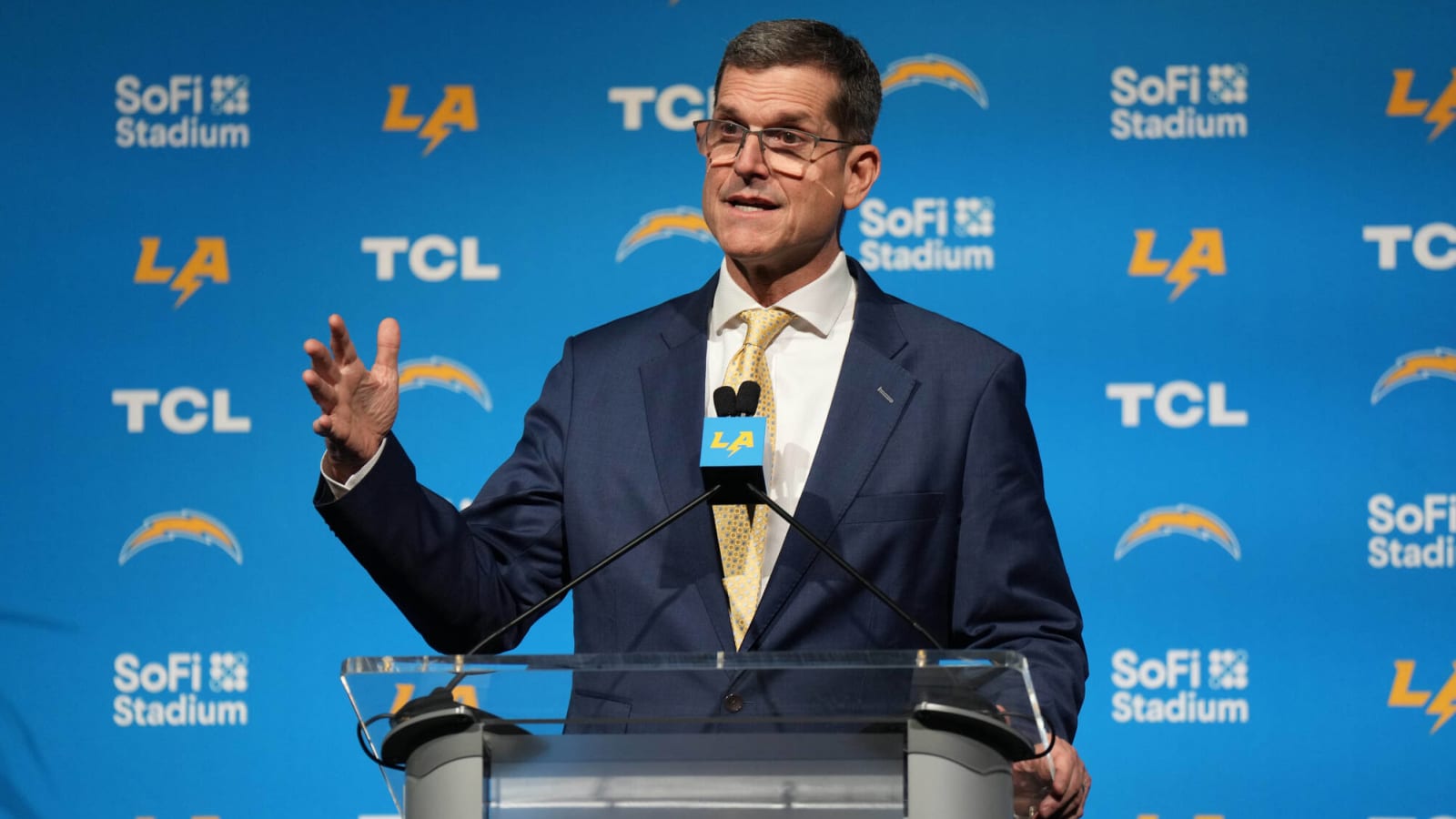 Chargers announce several new hires to their coaching and front office ...