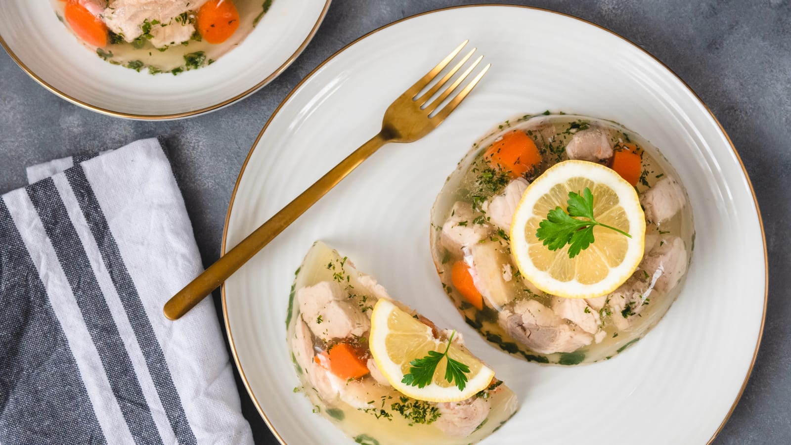 20 recipes from the '50s you don’t see made anymore | Yardbarker