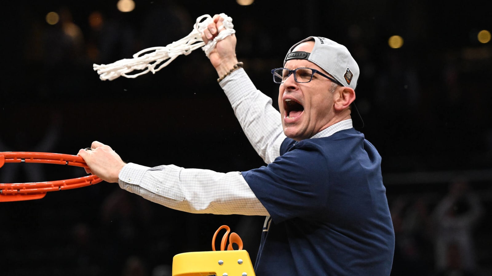 UConn HC Dan Hurley comments on facing friend Nate Oats in Final Four ...