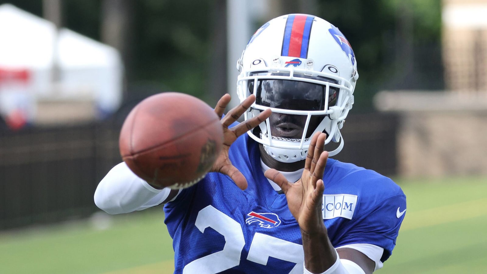 Could the Giants scoop up former Bills All-Pro corner? | Yardbarker