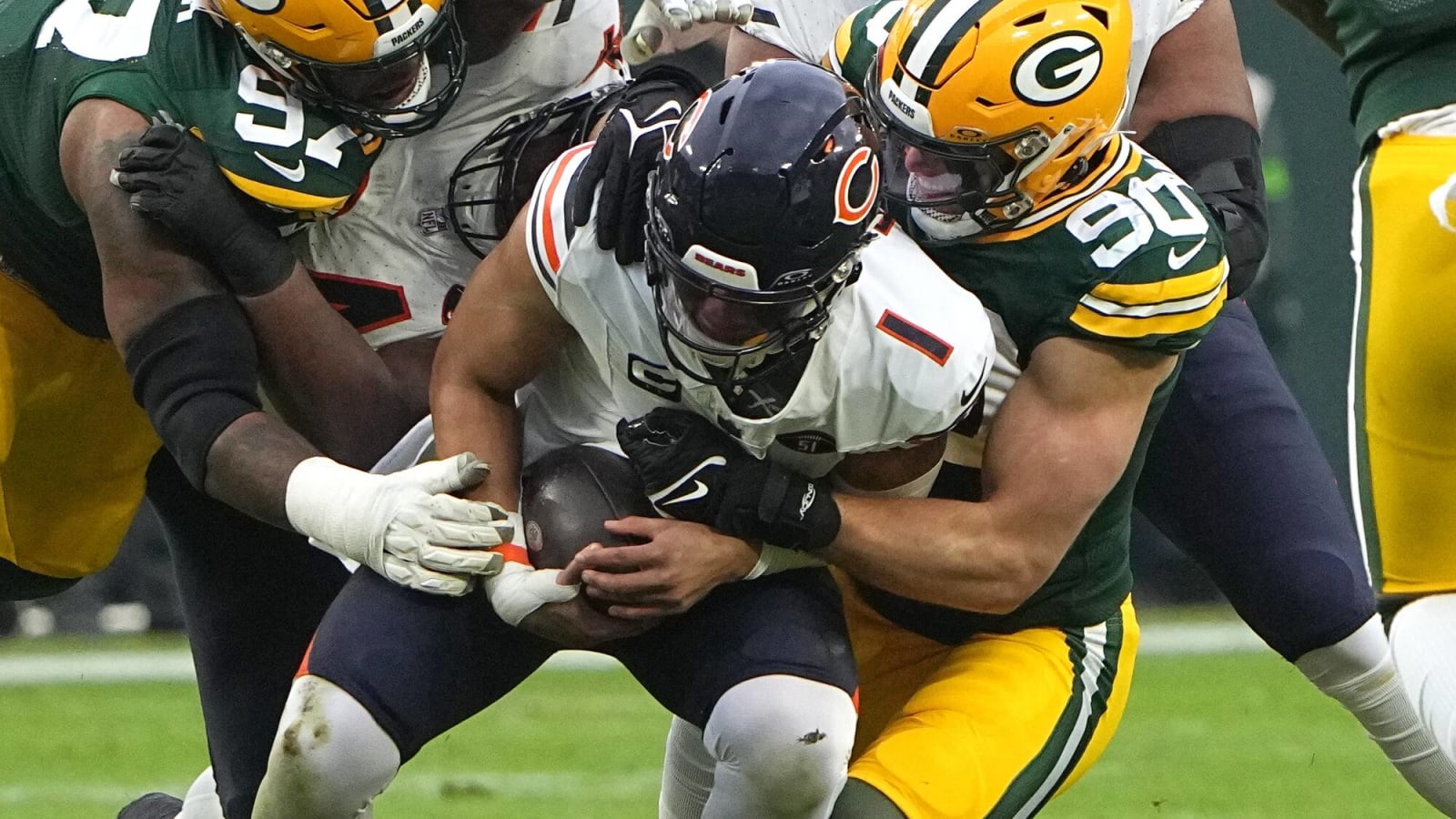 Justin Fields’ contract 'complicates' potential Falcons trade | Yardbarker