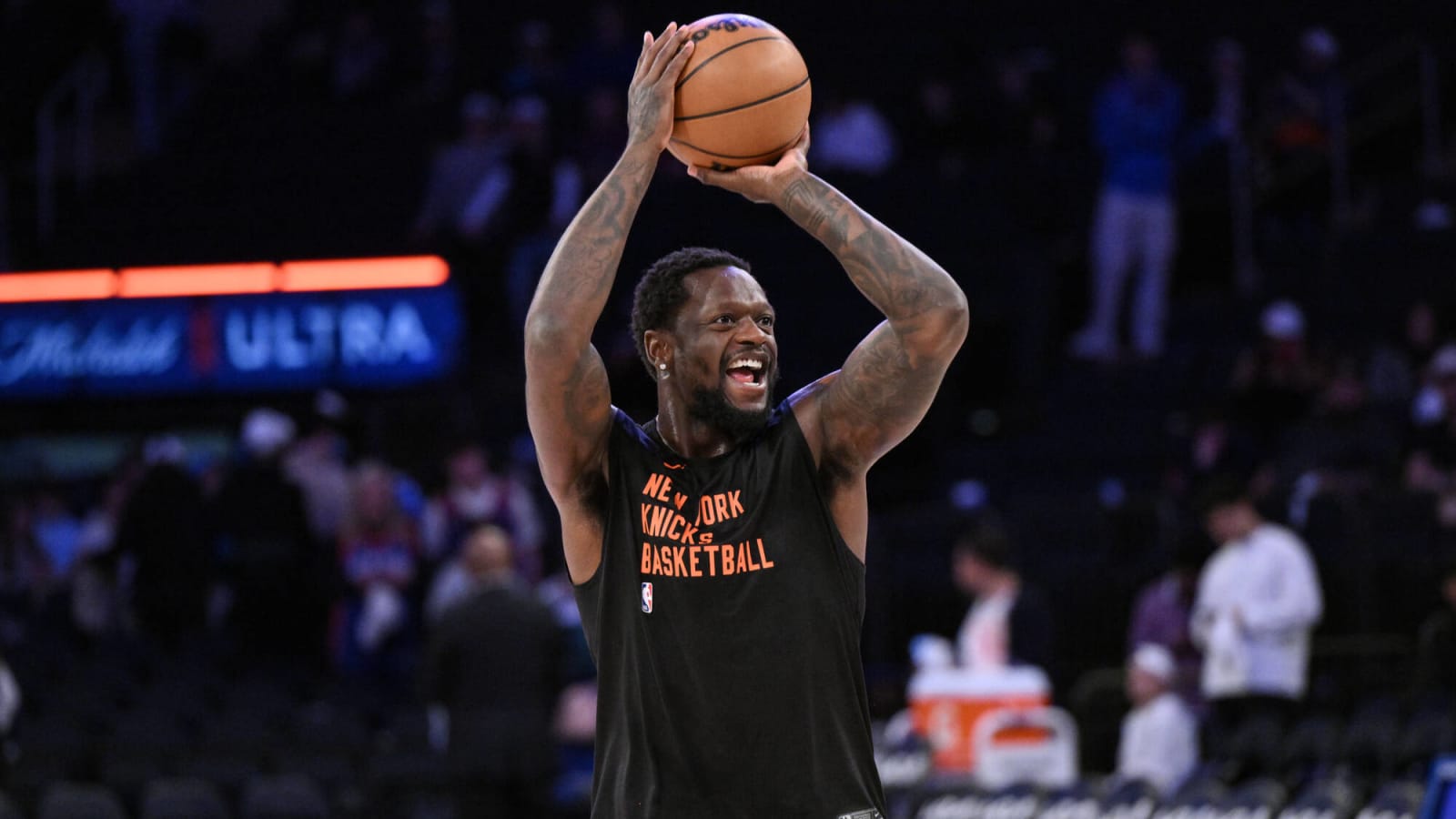 New York Knicks Julius Randle Shares Update on Shoulder Injury | Yardbarker