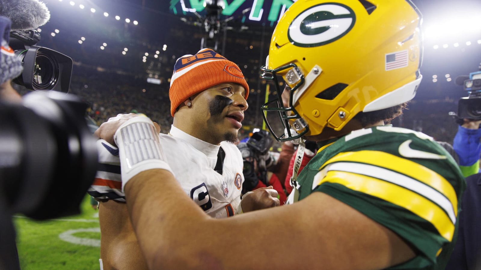 Bears Lose to Packers 17-9 in Slow Burn Fashion | Yardbarker