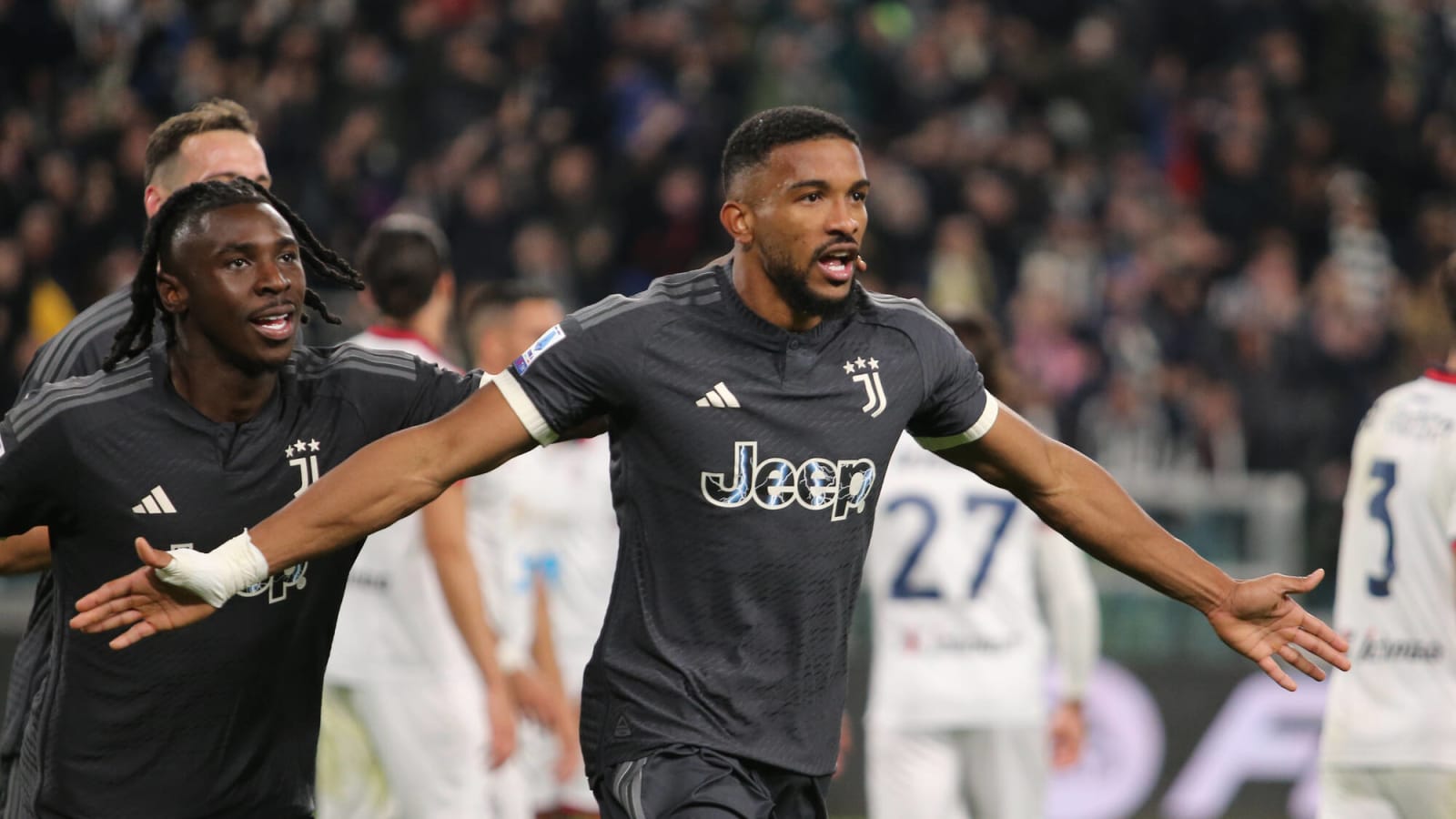Manchester United consider pursuit for Juventus defender in the summer ...