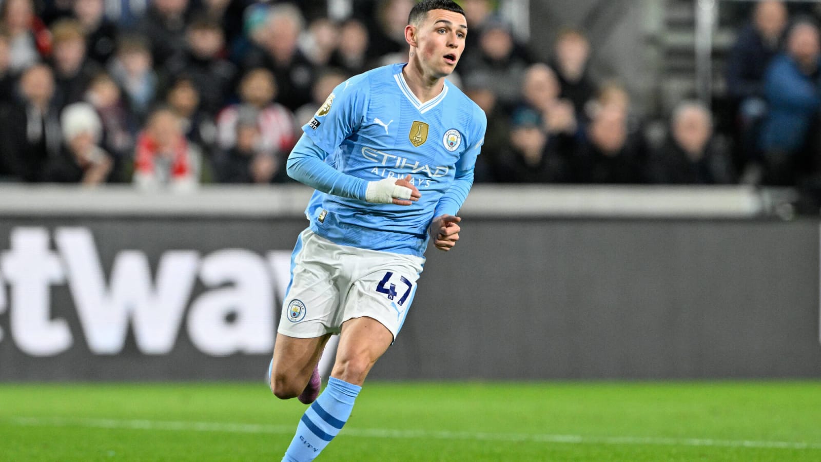 Watch: Phil Foden shows composure to draw Man City level in added time ...