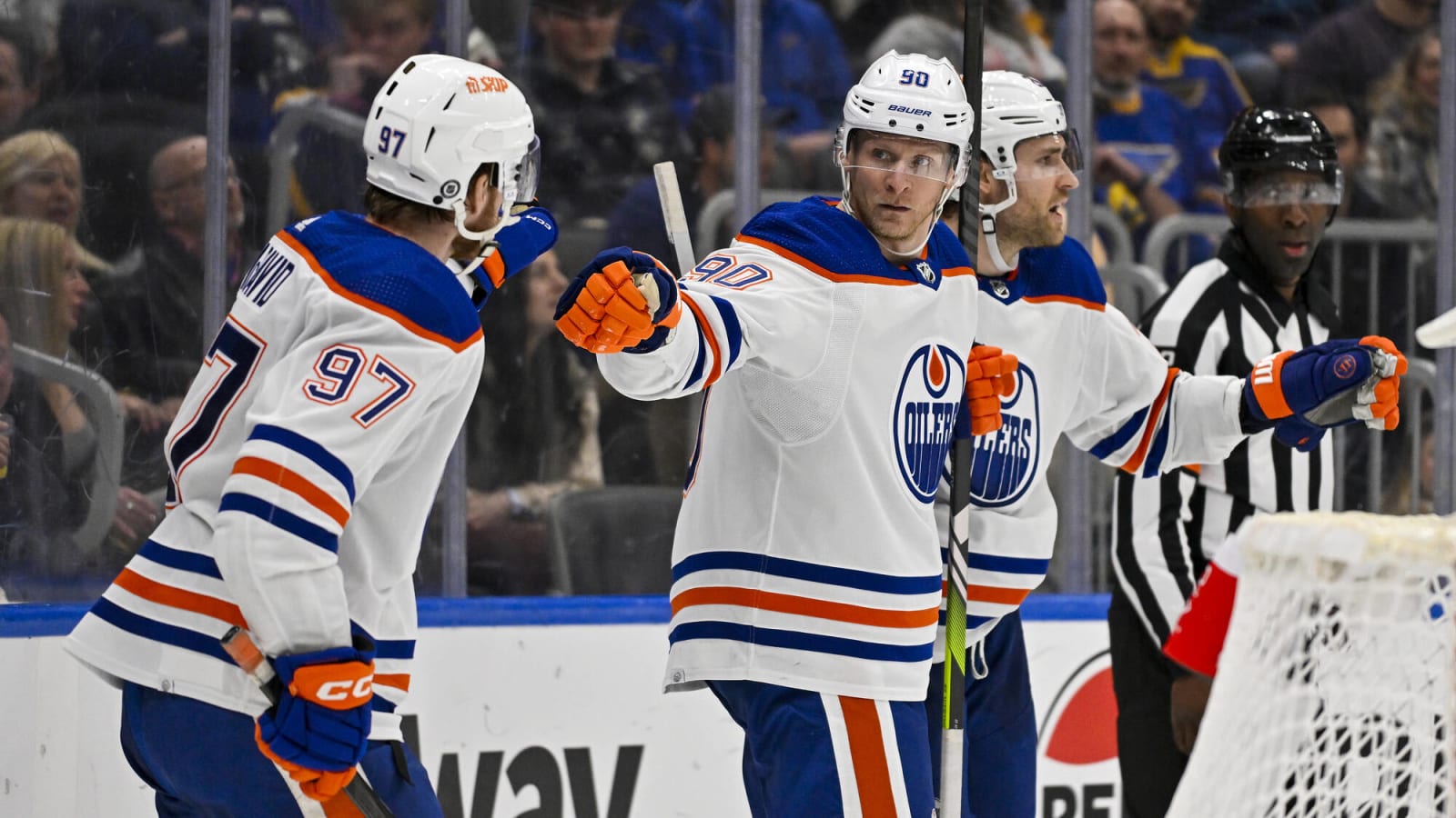 Oilers Can’t Fall Behind in Western Conference Arms Race | Yardbarker