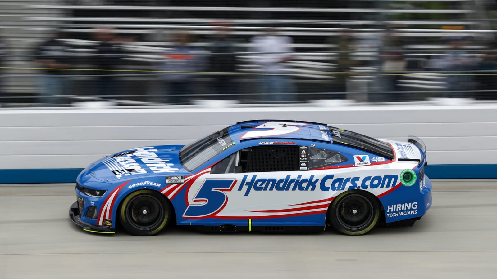 Kyle Larson beats Chris Buescher at Kansas in closest finish in NASCAR ...