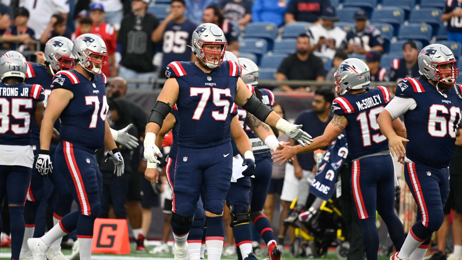 Patriots Sign OL McDermott to Active Roster - Pats Tracker | Yardbarker