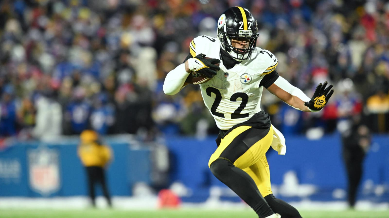Steelers Offense Must Embrace Under Center Play Action in 2024 | Yardbarker