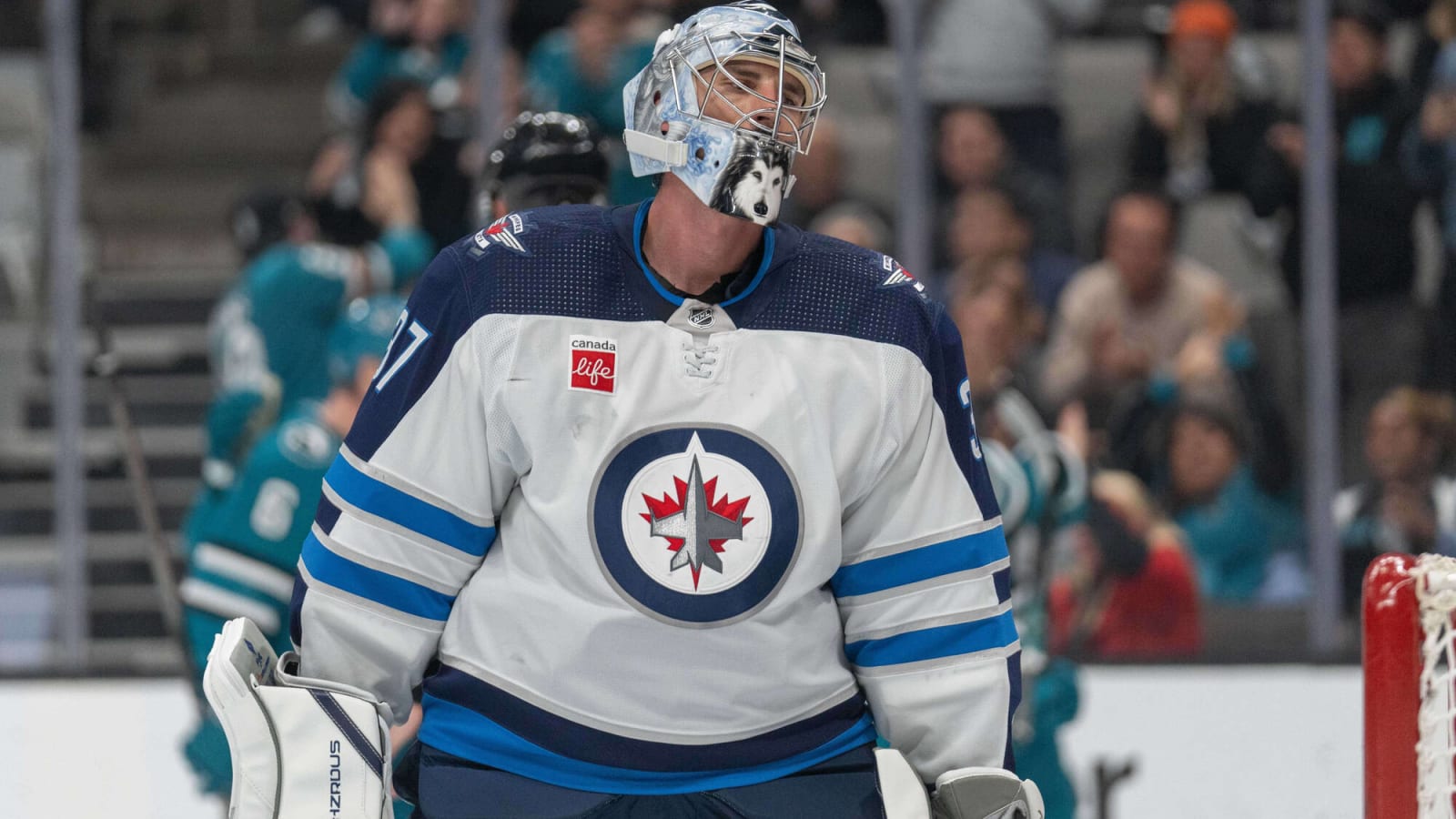 Coyotes Continue Tough Homestand in 6-2 Loss to Jets | Yardbarker