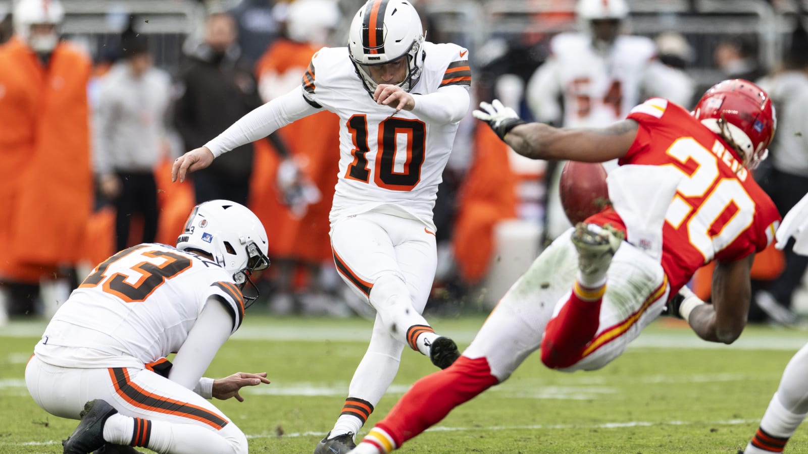 Falcons Signing K Riley Patterson Off Browns PS, Placing K Younghoe Koo ...