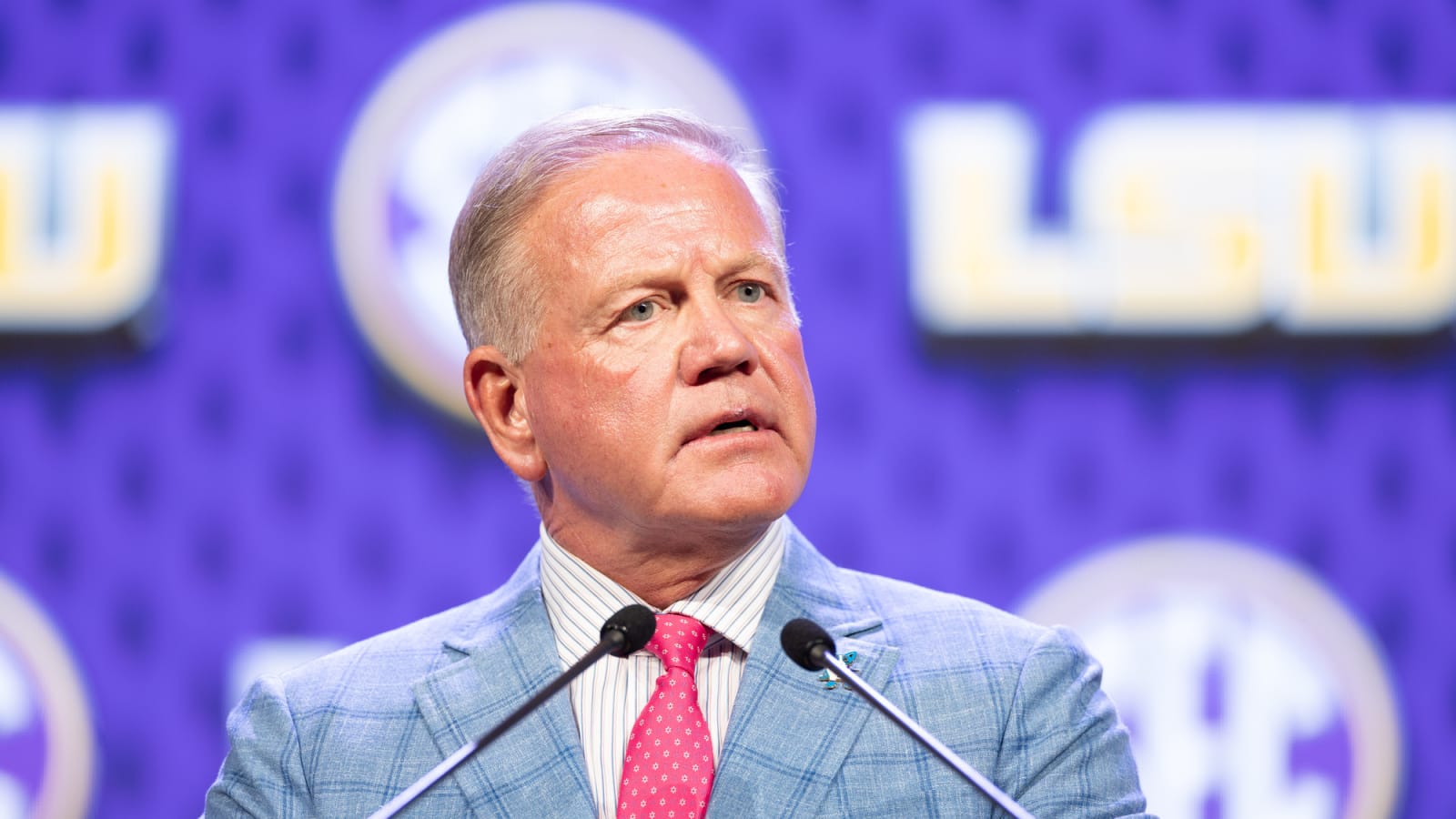 LSU Tigers 2025 recruiting class draws praise after football program ...