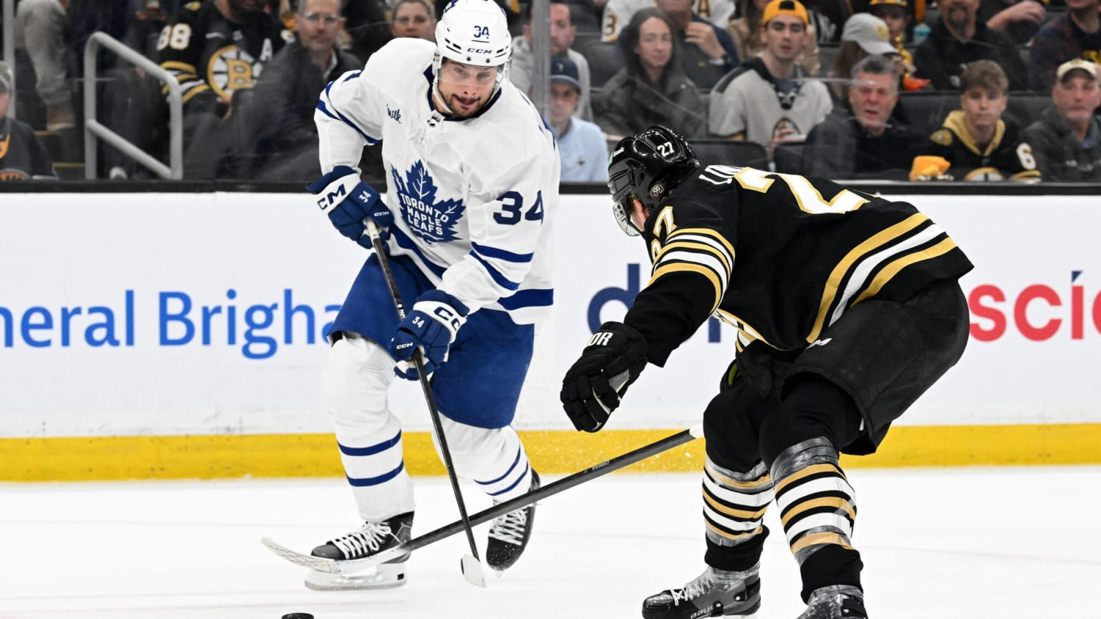 Maple Leafs even the series up with 3-2 win as Matthews shines with ...