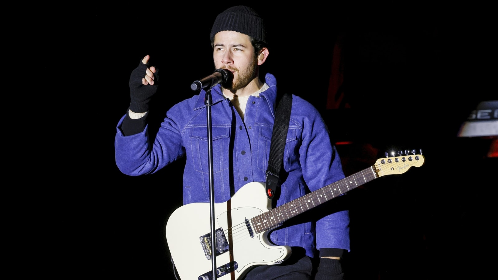 Jonas Brothers Concert Takes Scary Turn as Nick Gets Targeted by Laser ...