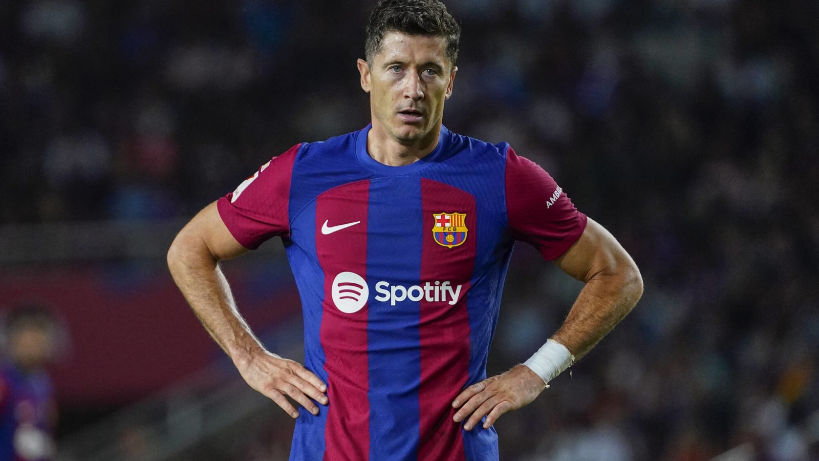 Barcelona could be without Robert Lewandowski for El Clasico | Yardbarker