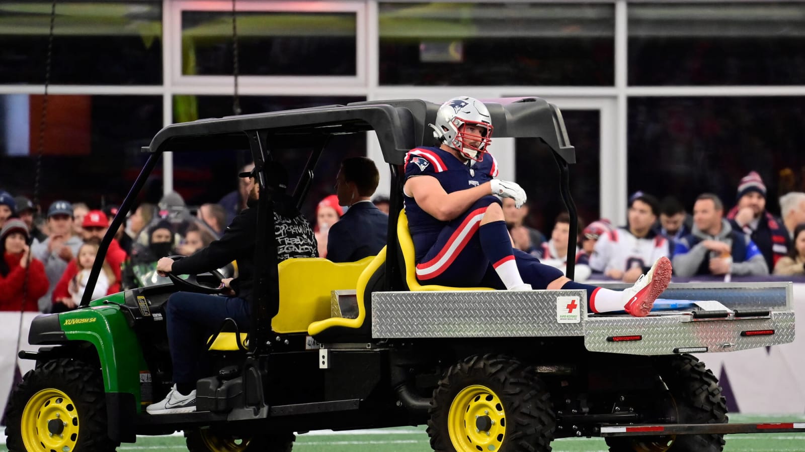Patriots OL Cole Strange Carted Off With Left Leg Injury | Yardbarker