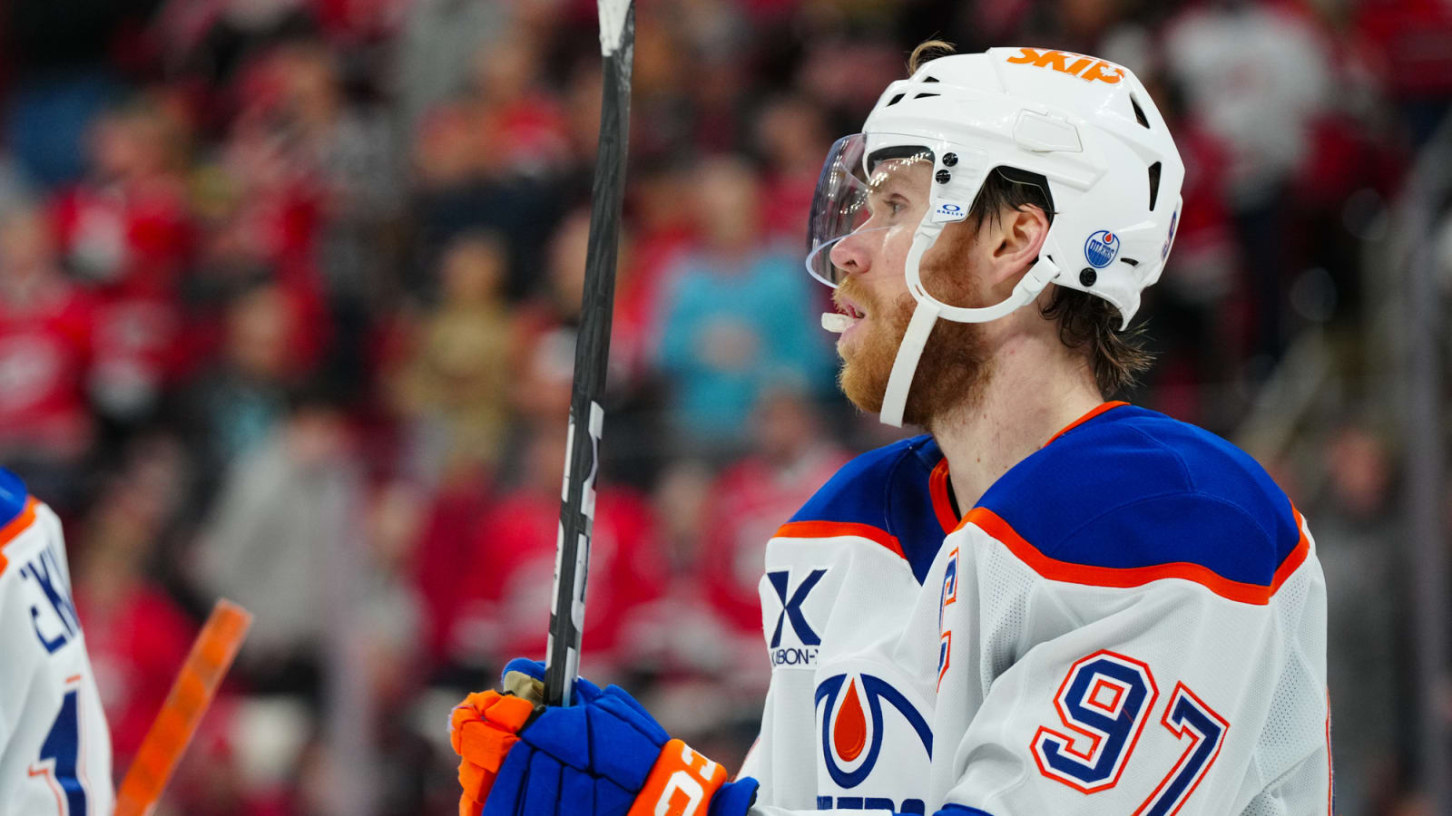 Connor McDavid has hilarious moment while breaking down Oilers trade ...