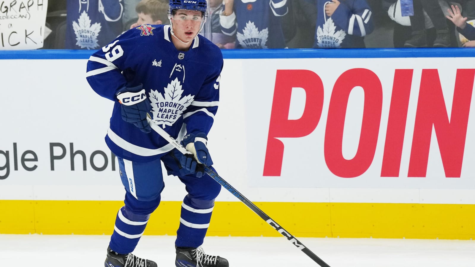 Maple Leafs’ Fraser Minten records 1st NHL goal in season debut ...