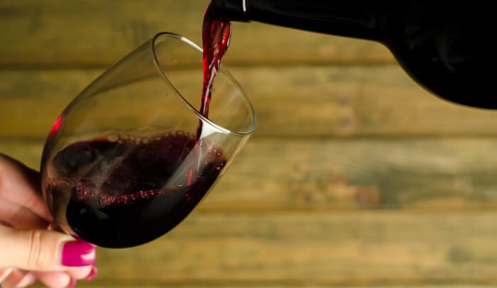 20 wine-drinking tips that will turn you into a sommelier | Yardbarker