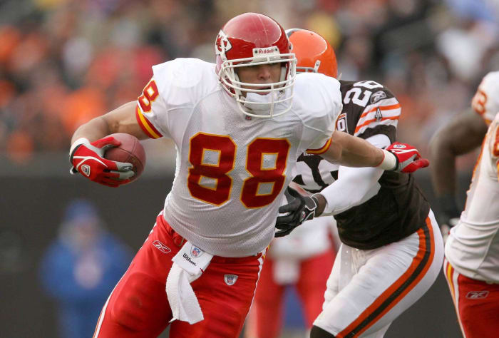 Every NFL player to score 100 or more touchdowns | Yardbarker