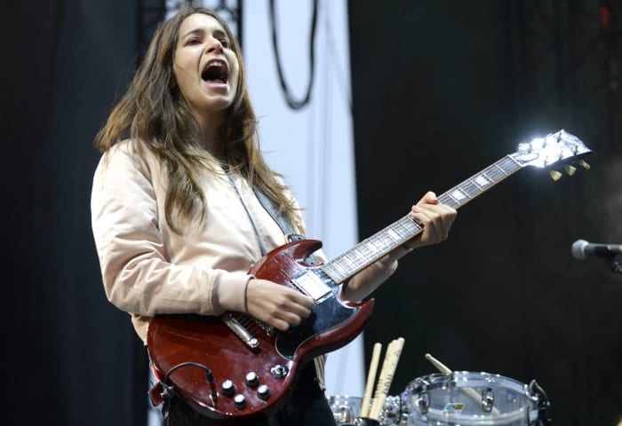 20 iconic singers who were also the best musician in their band ...