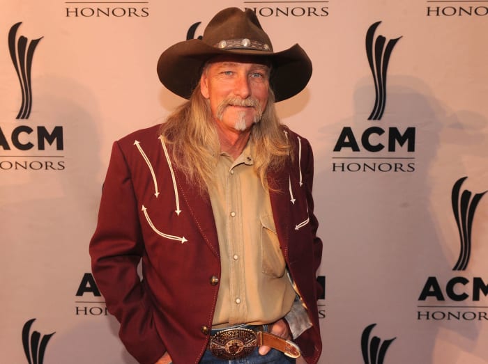 Get to know the 2020 Country Music Hall of Fame Inductees | Yardbarker