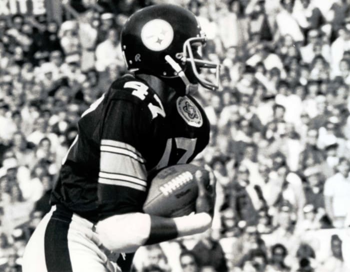 The best NFL third-round draft pick in the history of each franchise ...