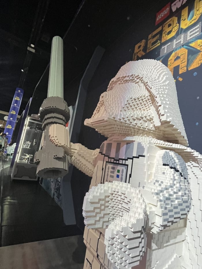 LEGO Brings Life-Size R2D2 and Jedi Vader STAR WARS Models to SDCC 2024 ...