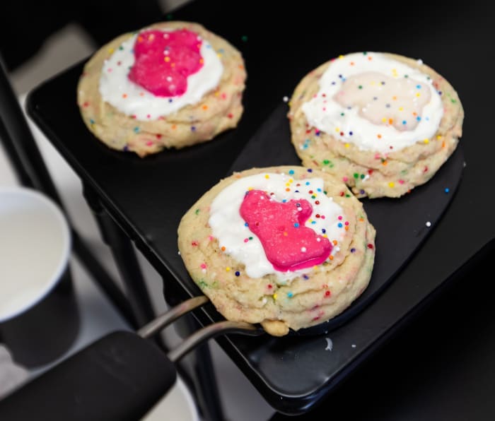 20 of the best shows to watch if you love baked goods | Yardbarker