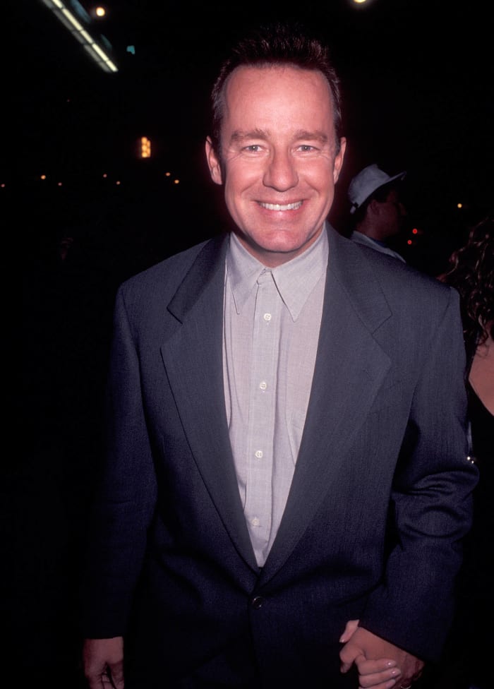 The 25 most memorable Phil Hartman characters | Yardbarker