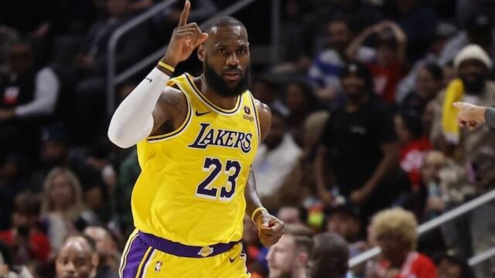 LeBron James Happy With How Lakers Responded Against Pistons | Yardbarker